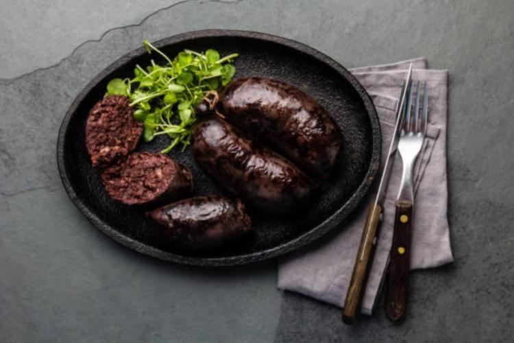 Boudin antillais ~ Maffé de poulet, riz et alloco | Avekapeti