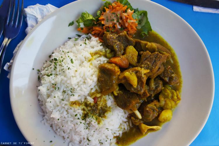 Acras de morue ~ Colombo de cabri & riz | Avekapeti