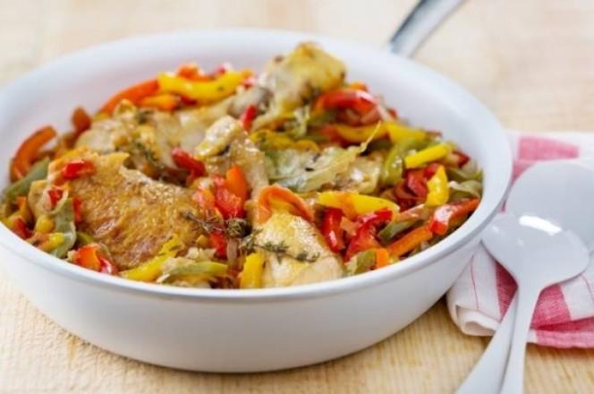 Salade composée ~ Poisson basquaise et riz | Avekapeti